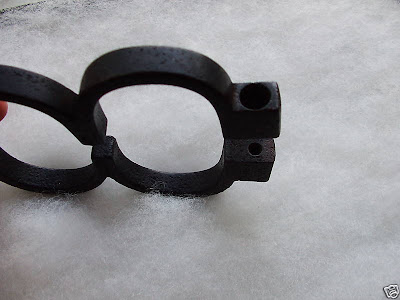 RestraintsBlog: Old Iron Figure Eight Style Handcuffs
