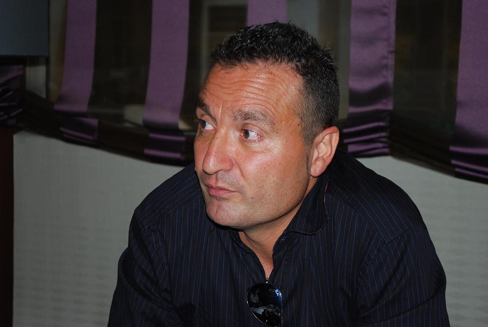 EL ECO DE LAS VOCES: Carlos Marzal, poeta, articulista y escritor: “El ...