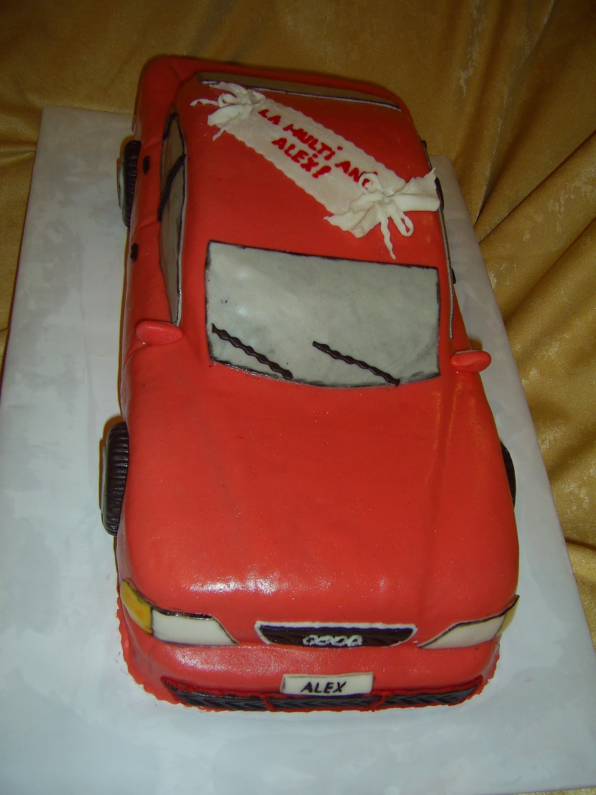 Mama-Mio Cakes: Tort masina 2