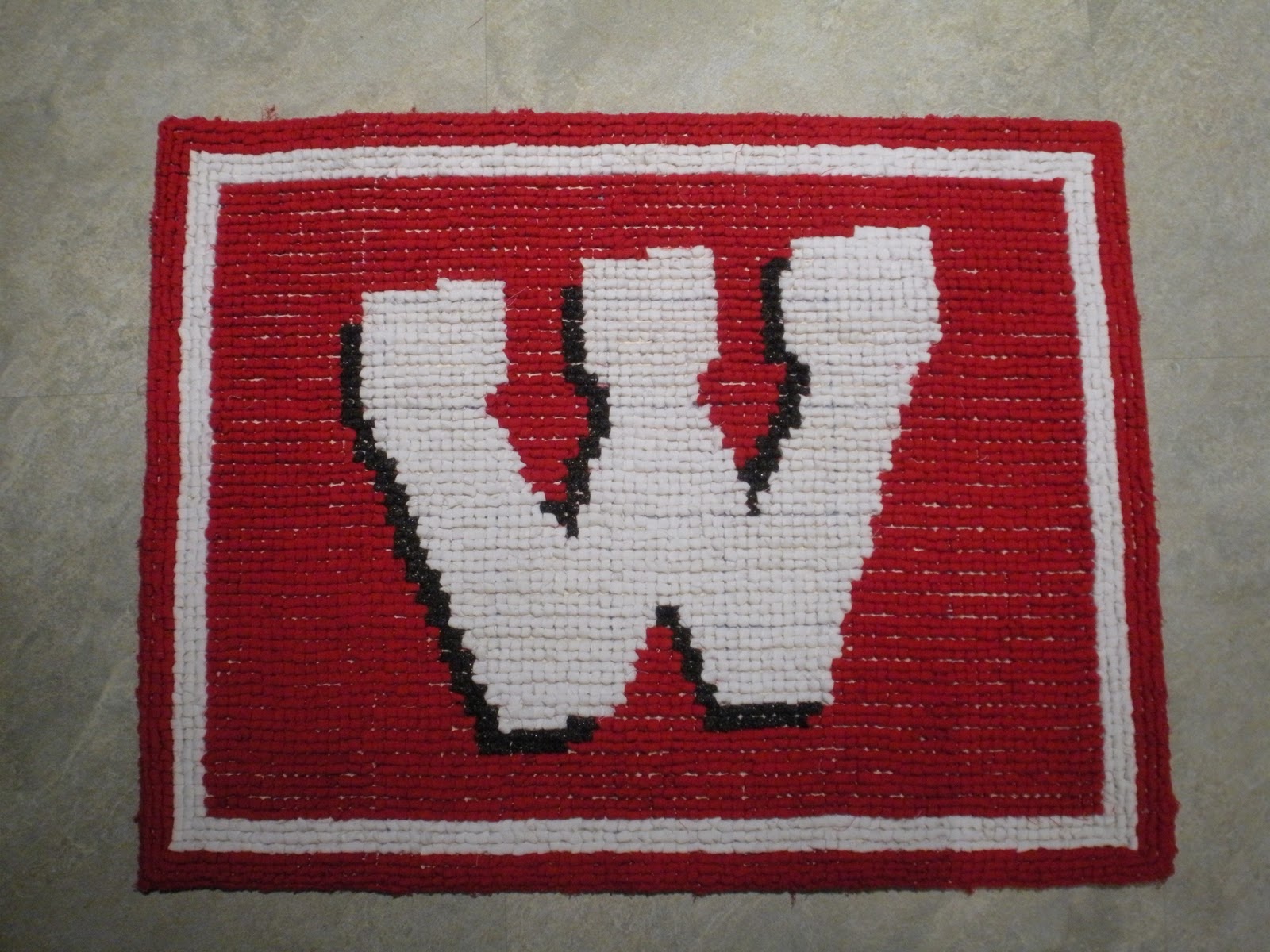 Kim's Crafts: Wisconsin Rug