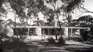 A Sculpture For Living: Courtyard Houses 2: Baker House by Robin Boyd