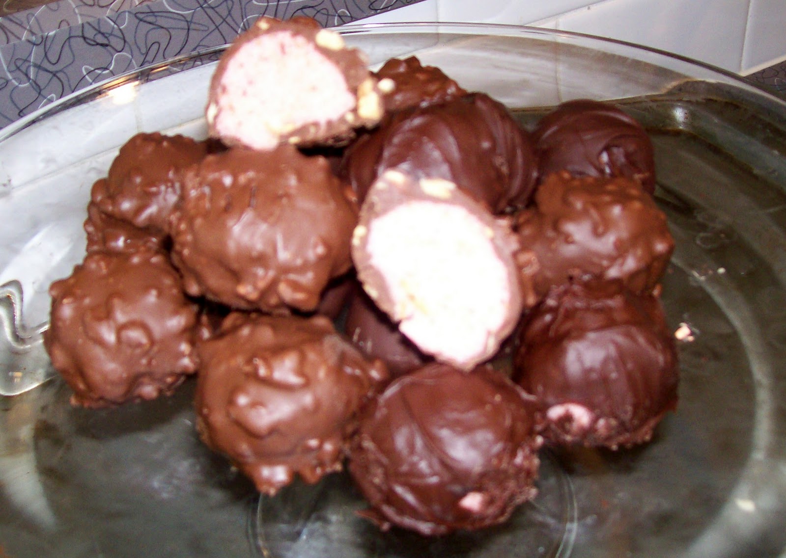 The Pink Stove Diaries: Cherry Mash Cake Balls