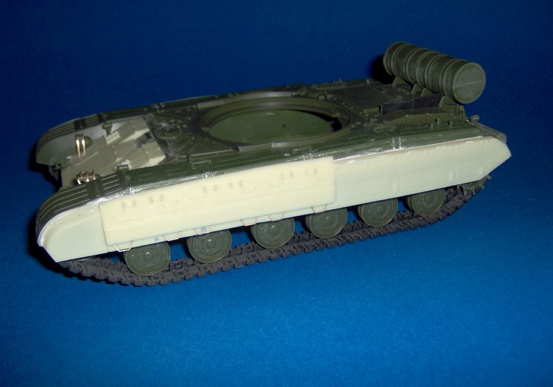 Gulumik Military Models: T-64 BM2 1/35 SBS