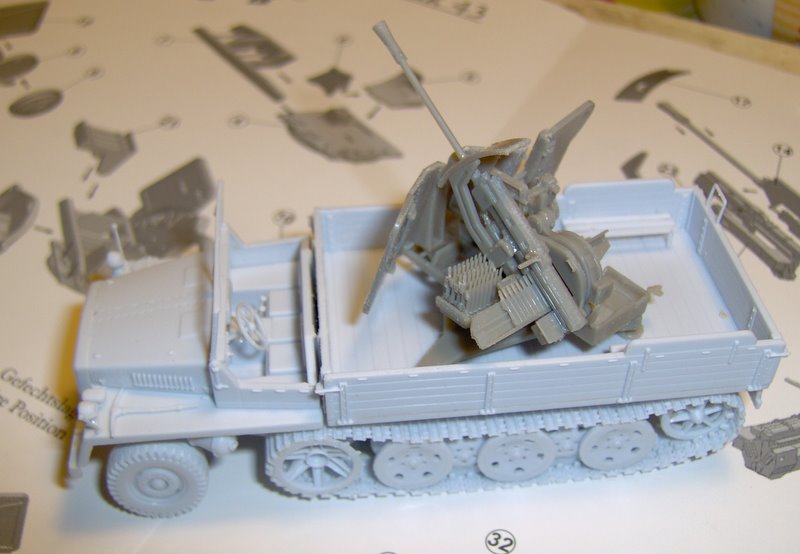 Gulumik Military Models: SWS with Flak 43 1/72 Maco