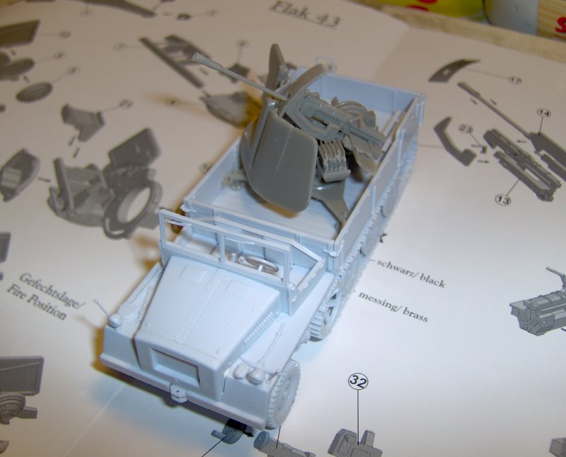 Gulumik Military Models: SWS with Flak 43 1/72 Maco