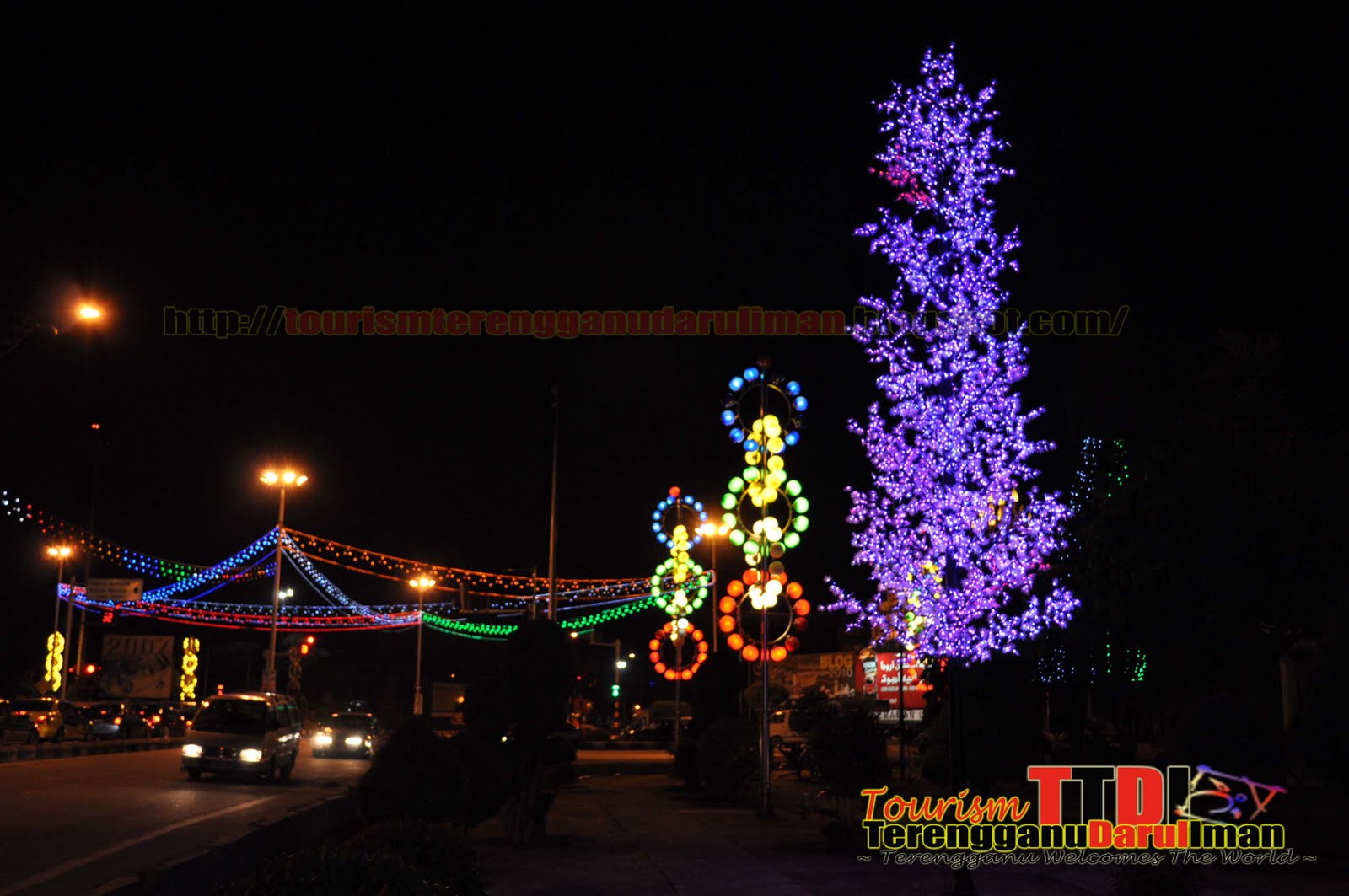 ~ TTDI : Places to visits ~: Beautiful nightlife at Kemaman