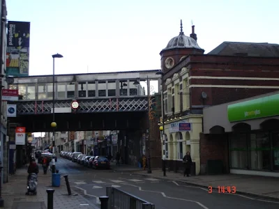 OLD DEPTFORD HISTORY: Deptford Bridge, Deptford High Street looking North.