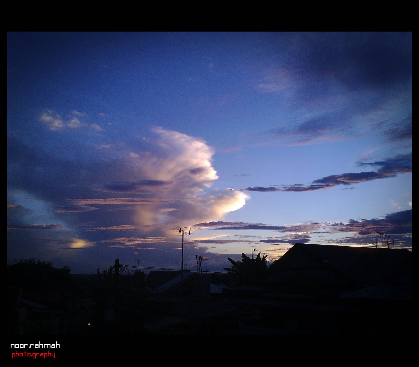 nhiQiyut-photography: pemandangan subuh yang indah..