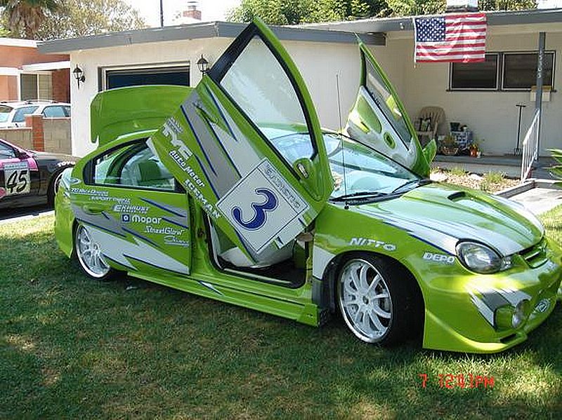 Lindsay: Perfect Dodge Neon 2000 Supercar Modification Concept