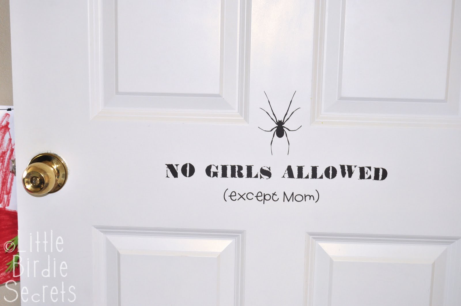 custom keep out signs (using the silhouette) | Little Birdie Secrets