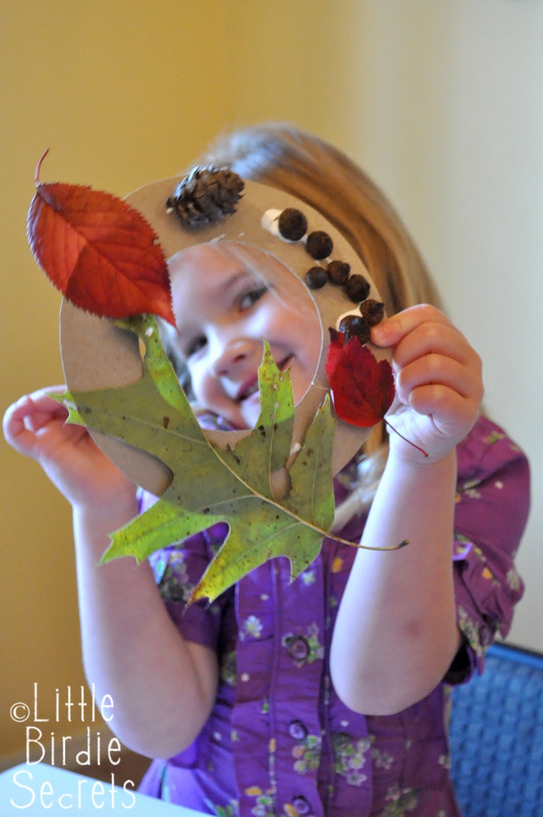 fall fun for preschoolers - autumn wreath and apple cut-outs | Little ...