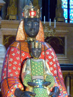 Une vie de plus: Vierge noire en émail