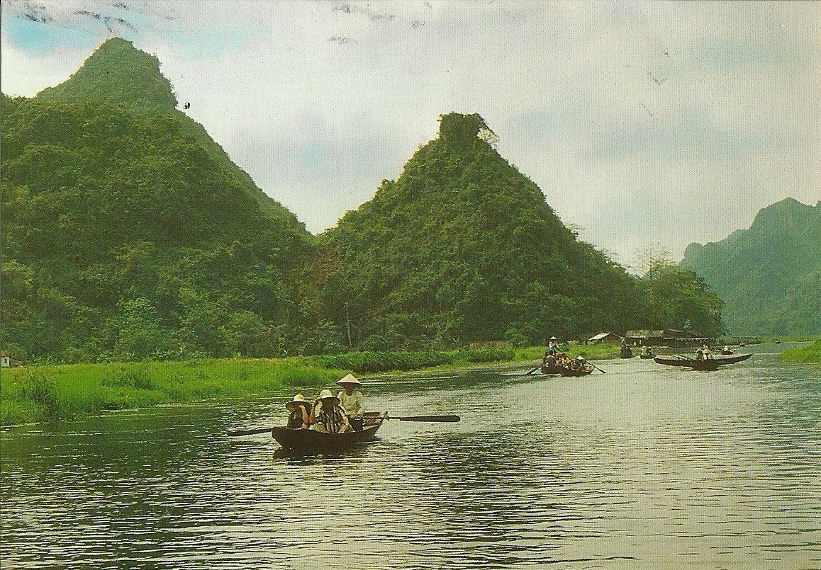 Mauritian Stamps And Covers: First Postcard from Vietnam