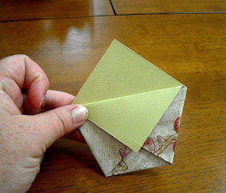 Valerie at Home: EASY fancy paper pockets