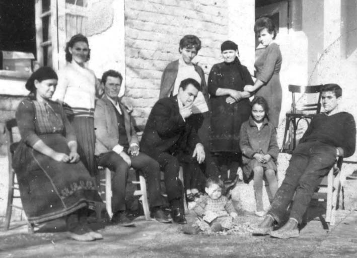 Γενεαλογικά δένδρα του Βαλτινού (1850 -2005): ΟΙΚΟΓΕΝΕΙΑ ΠΕΤΡΟΥ