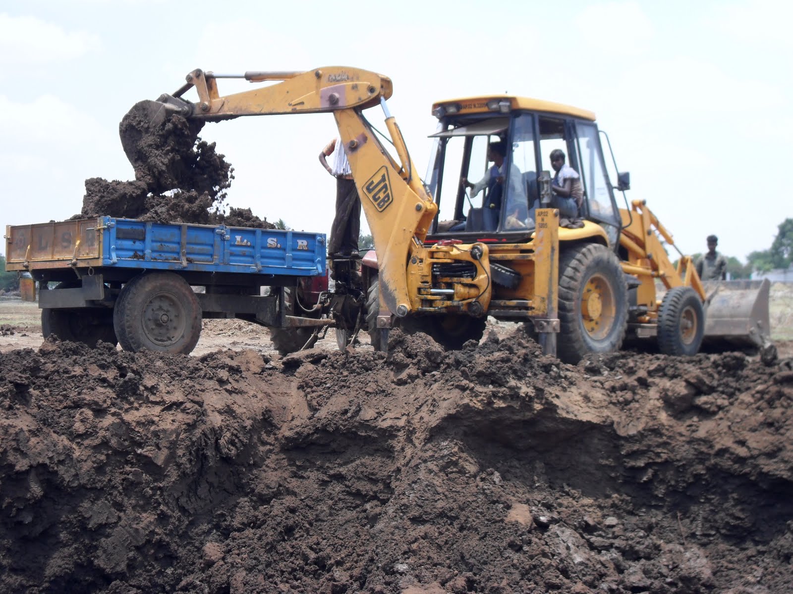 Social Education and Development Society: Tank desilting