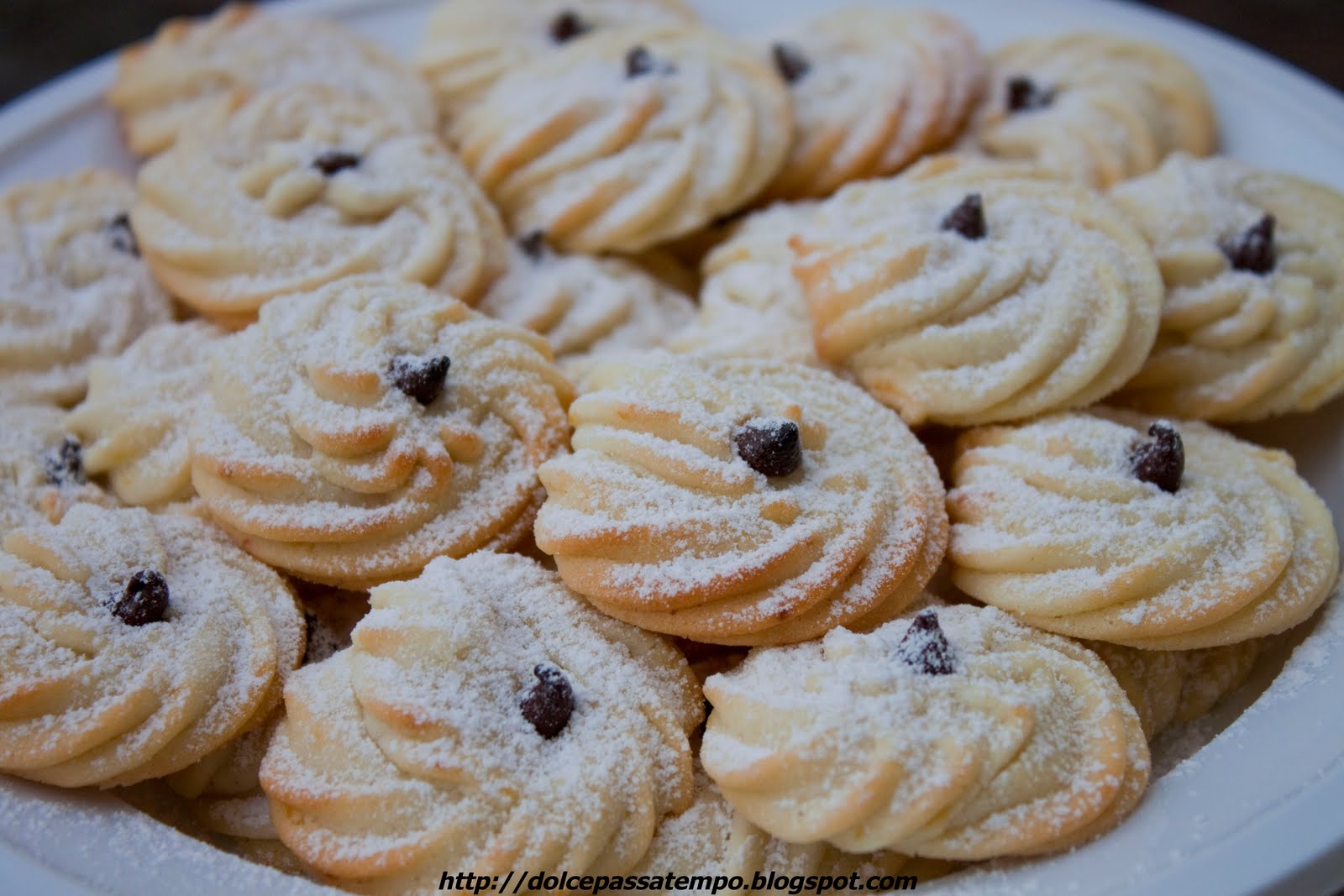 Dolce passa tempo : Frollini Viennesi Solo Con Albume