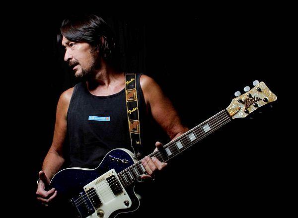 Music: Biography Of Chris Rea