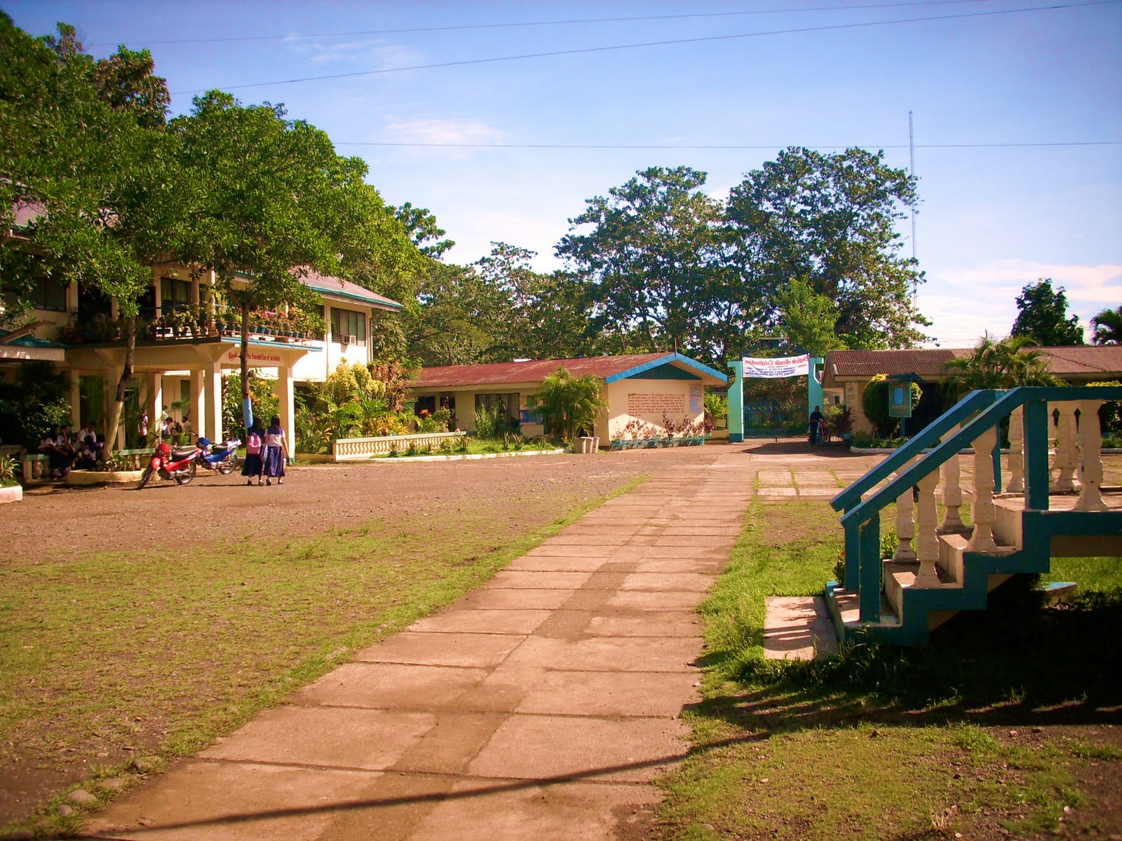 Elpa High Gallery of Pictures and Videos: 3RD YEAR CAMPUS TOUR