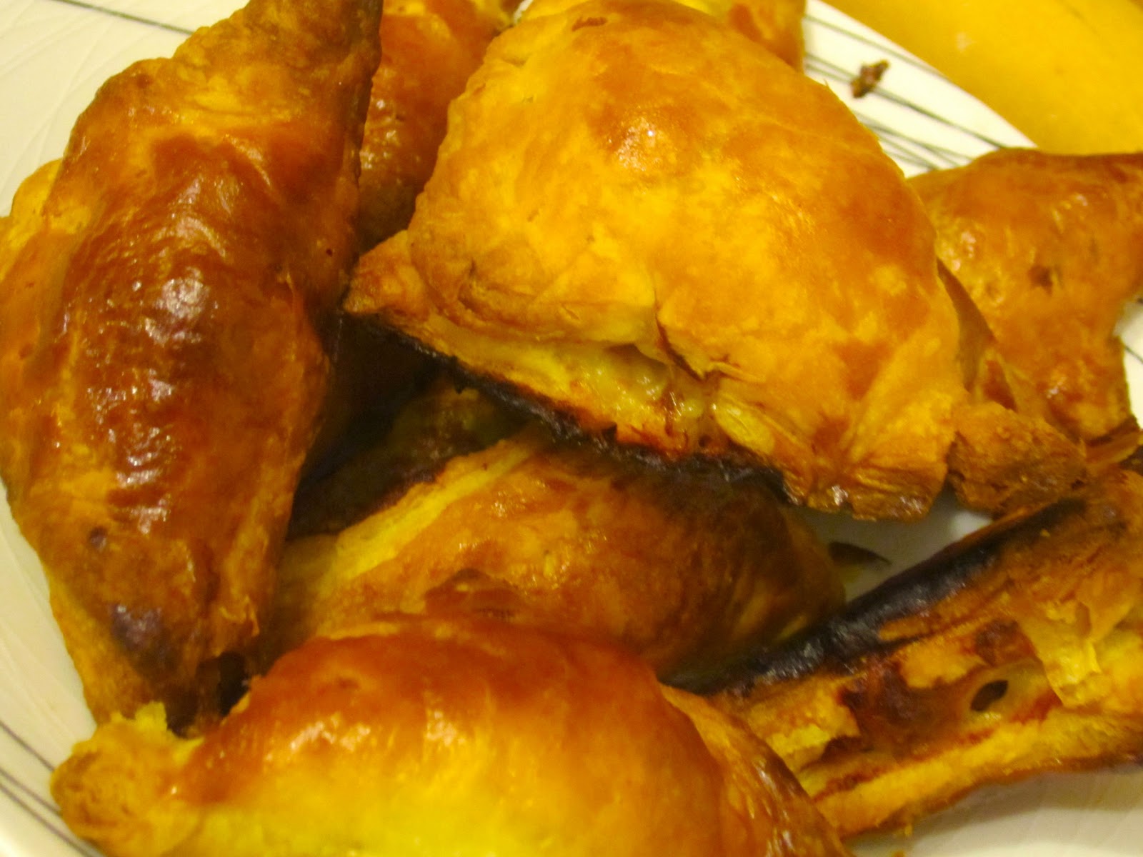 Recipes Share: Banh Pa-Te-So (Pate Chaud) - April + Hien