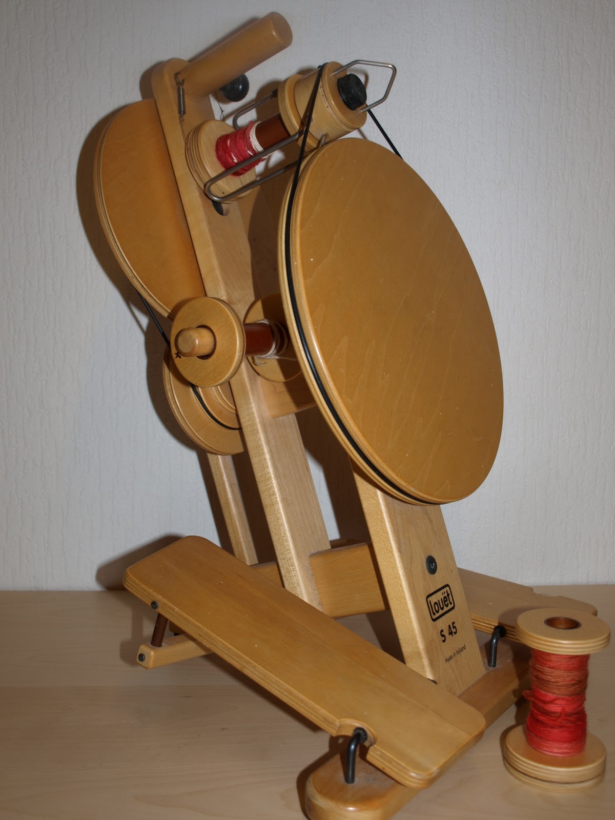 MarionVandenBosch: Louet spinnewiel S45 te koop. Louet spinningwheel ...