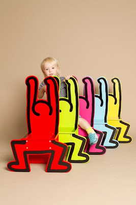 CaN I LiVe??? CL: Keith Haring Chairs.....