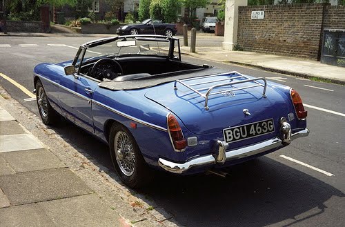 A Following Sea: Triumph TR4 vs. MG MGB