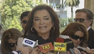 info press: Ντόρα Μπακογιάννη - Το ΠΑΣΟΚ Λαϊκίζει