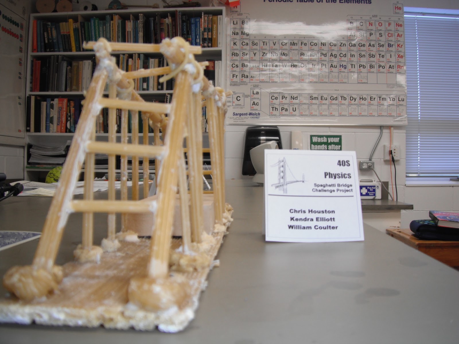 Kendra's Physics Blog: Spaghetti Bridge