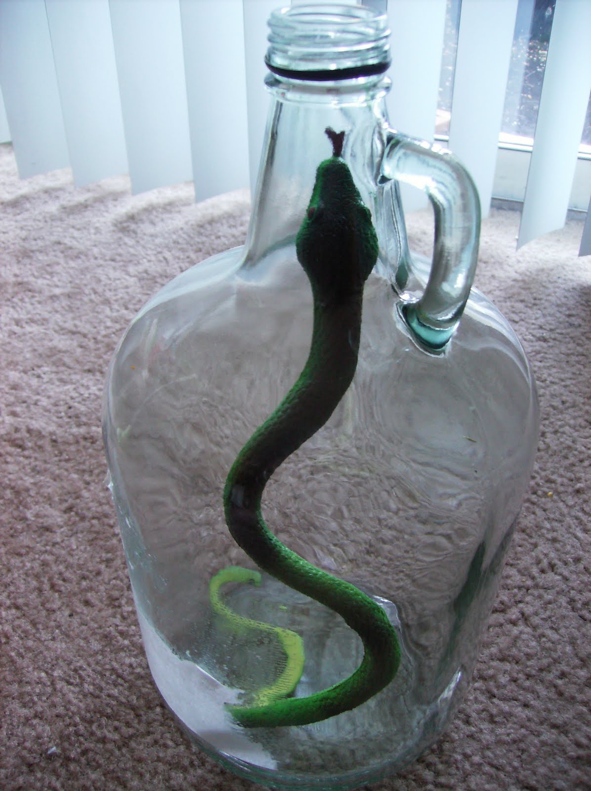 Crafty Mommy and Me: Hauntingly Fun