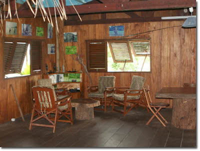 DESIGN DU GABON: Maisons de terre cuites