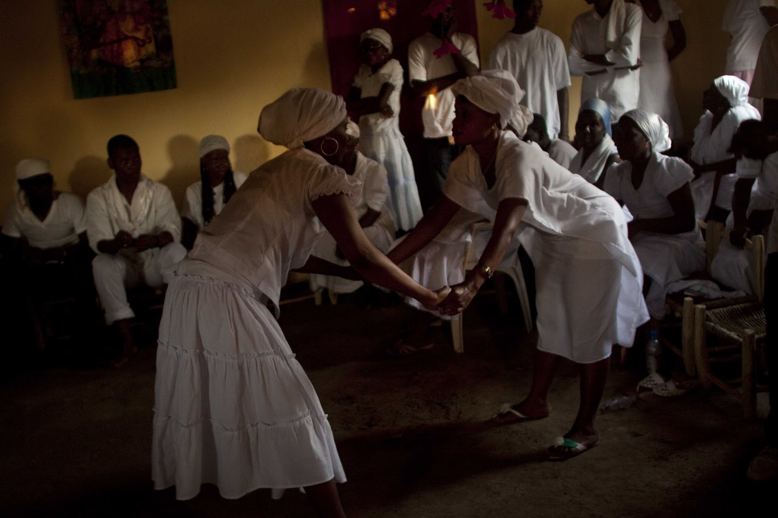 Photodocumentary by Les Stone: Last Day of Vodou, Intense drumming and ...