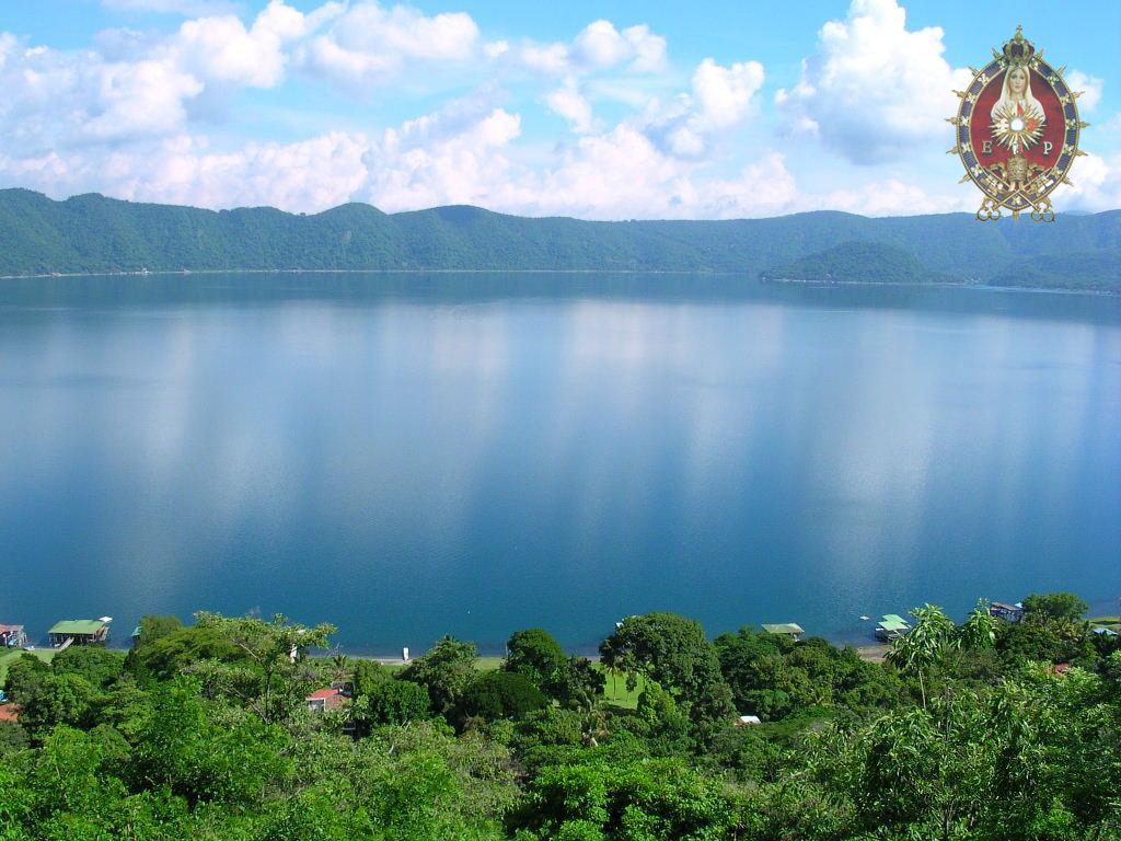 TOURISM IN EL SALVADOR: LAKE COATEPEQUE