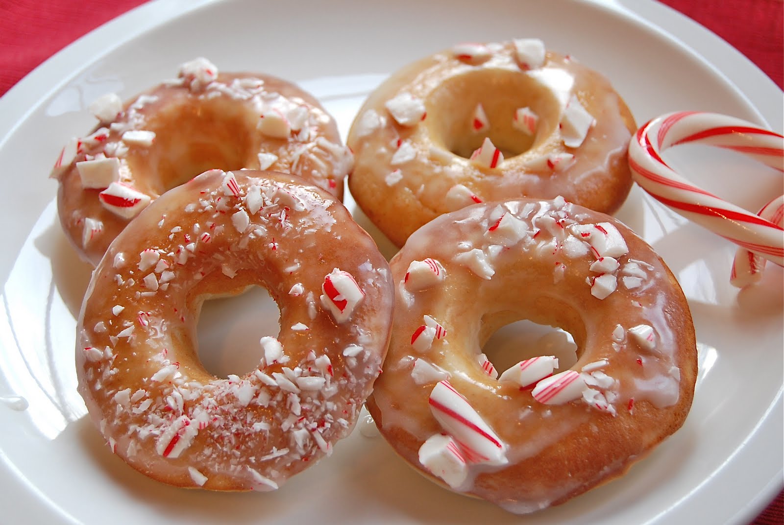 Chef Mommy: Candy Cane Doughnuts