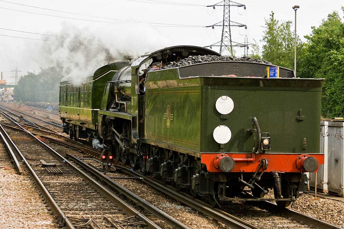 47s and other Classic Power at Southampton: 28th May 2010 - 30777 "Sir ...