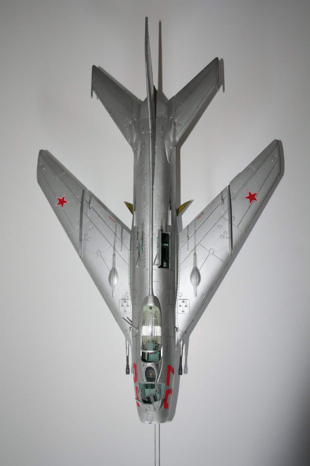 The Grinch Models: Mig 19S Farmer Trumpeter 1/32