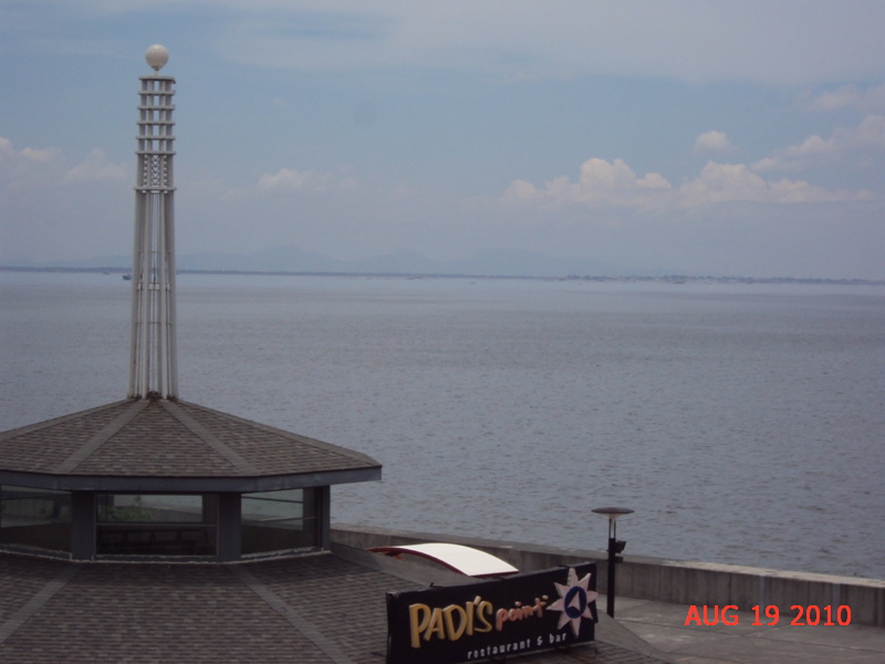 Em Esber Blog 2: Photos of the vicinity of Baclaran - Roxas Blvd and ...