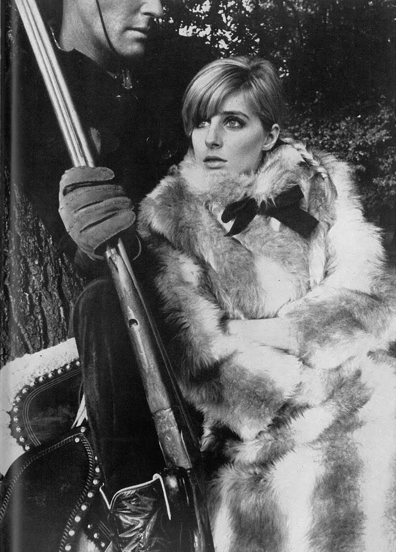 STYLING-DELUXE: Jill Kennington by Traeger for Vogue UK August 1965