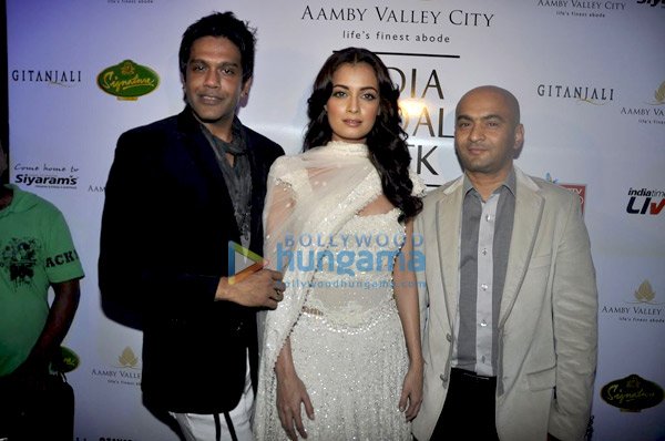 Dia Mirza Walks the ramp for Rockys - Hot PHOTOSHOOT Bollywood ...