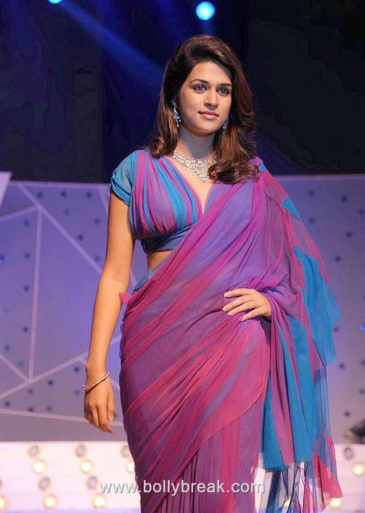 Shraddha Das Hot Ramp Walk in Sexy Saree - Hot PHOTOSHOOT Bollywood ...