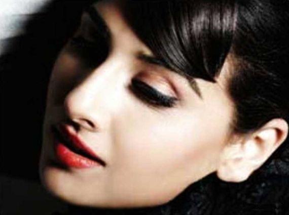 Vidya Balan Face Close Up Scans - AndAmpersand Mag Scans - Hot ...