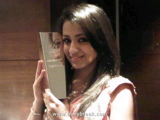 Trisha's Twitter Real Life Pics - Hot PHOTOSHOOT Bollywood, Hollywood ...