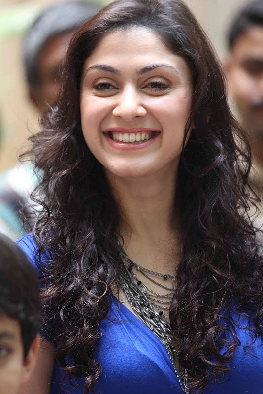 Manjari Phadnis Latest Stills in Hot Blue Dress - Hot PHOTOSHOOT ...