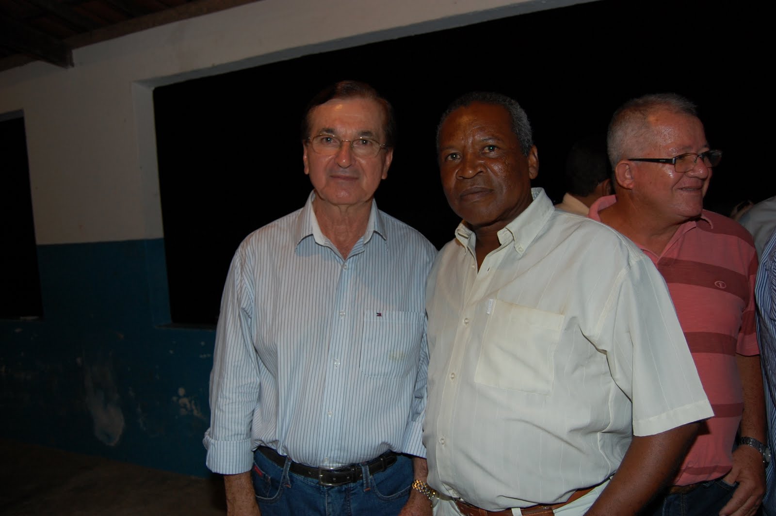 Eduardo Castro: Amigos comemoram o anivesário de Leônidas Simões