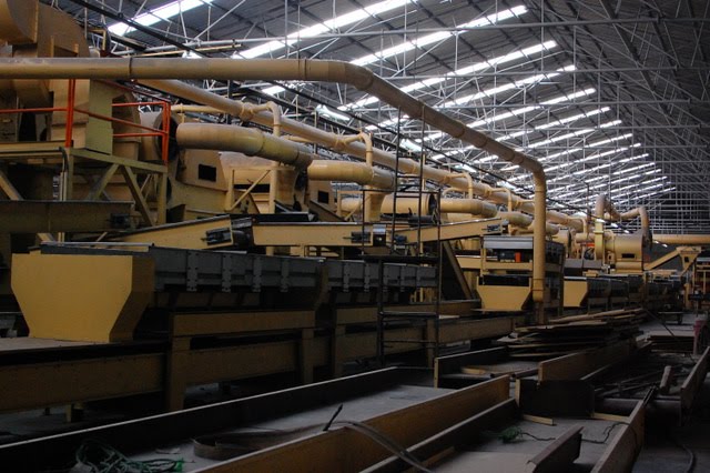 Catch Me If You Can: Photo essay: Tobacco Processing Plant