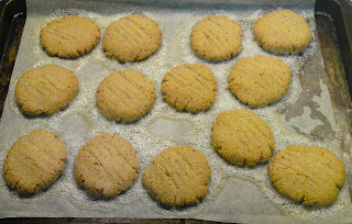 Girl Gone Primal: Recipe: Almond & Coconut Biscuits