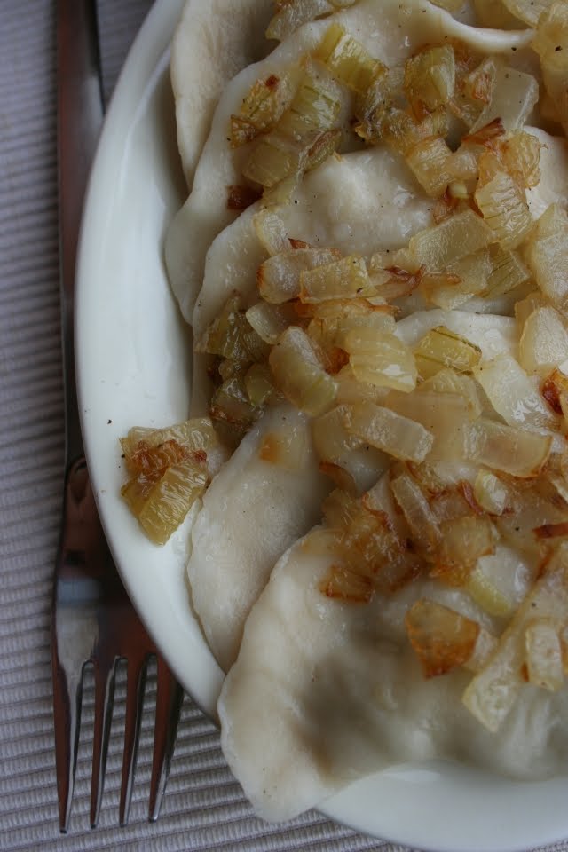 raspberries and cream: Pierogi z kapustą i pieczarkami