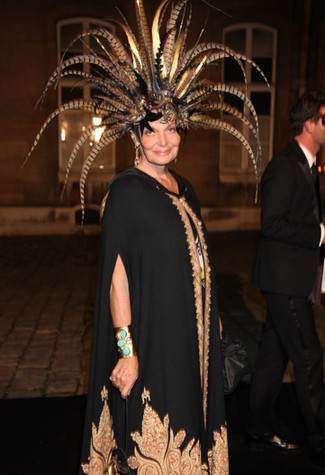 Holdem Celebrity: 90th Anniversary of French Vogue Masquerade Ball