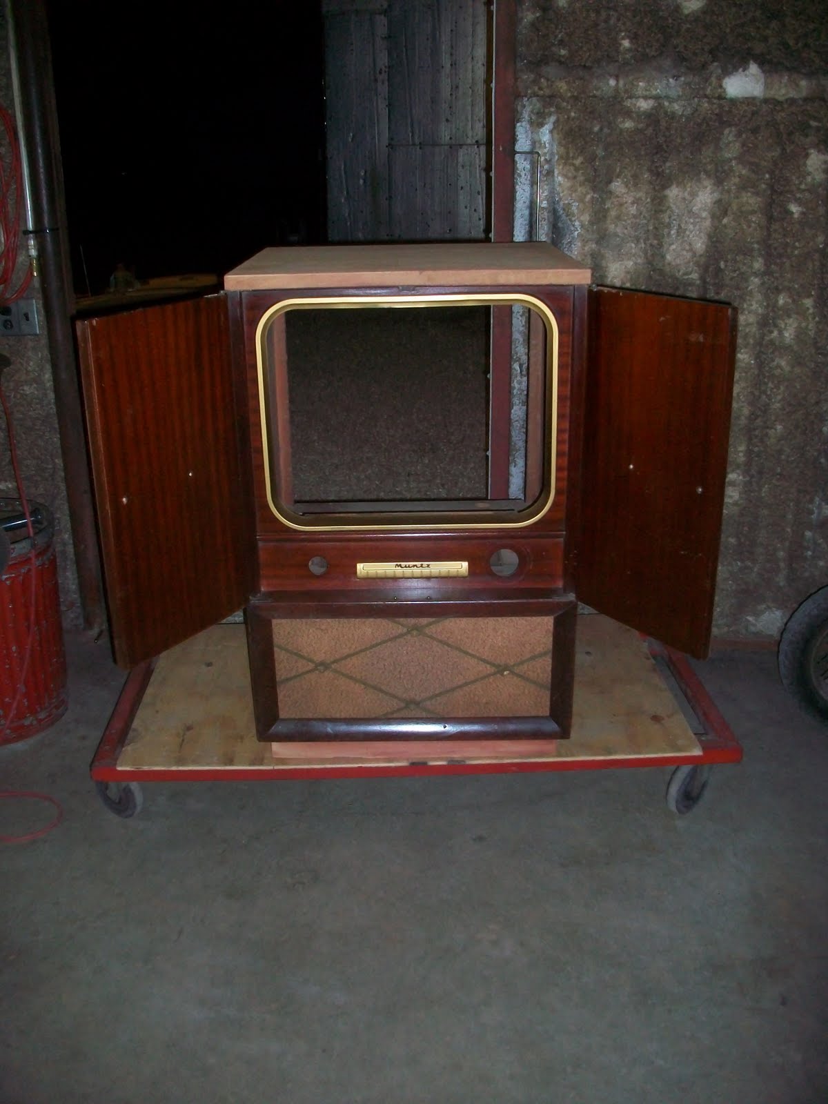 Everyone Goes to Mick's: The Marvelous "Muntz" Tv Transformation!