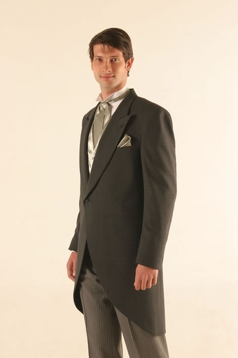 Fernanda Santiago: Traje do noivo